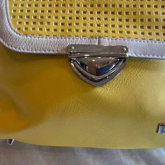 Miche | Bags | Miche Cori Hip Crossbody Bag In Mustard Yellow With Tan ...